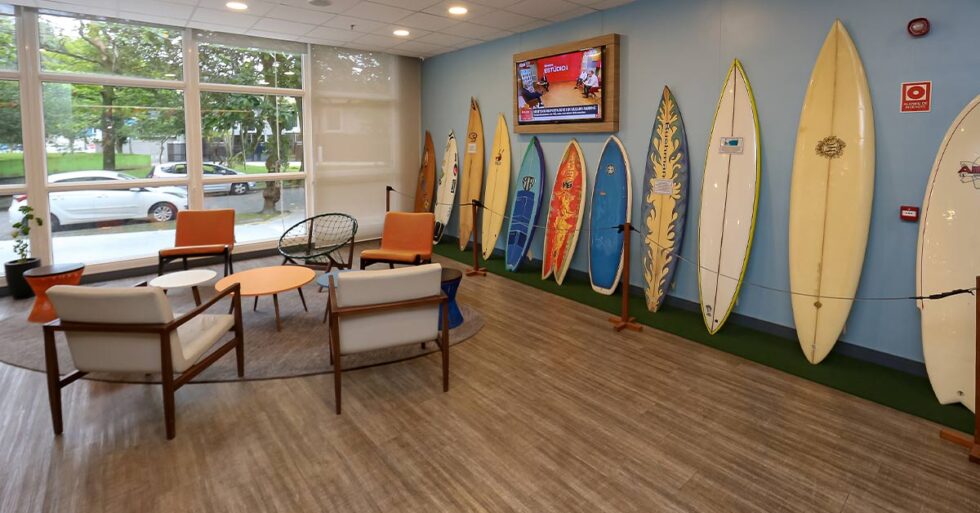 Hotel na Praia da Enseada Guarujá para surfistas: Conheça o Delphin ...